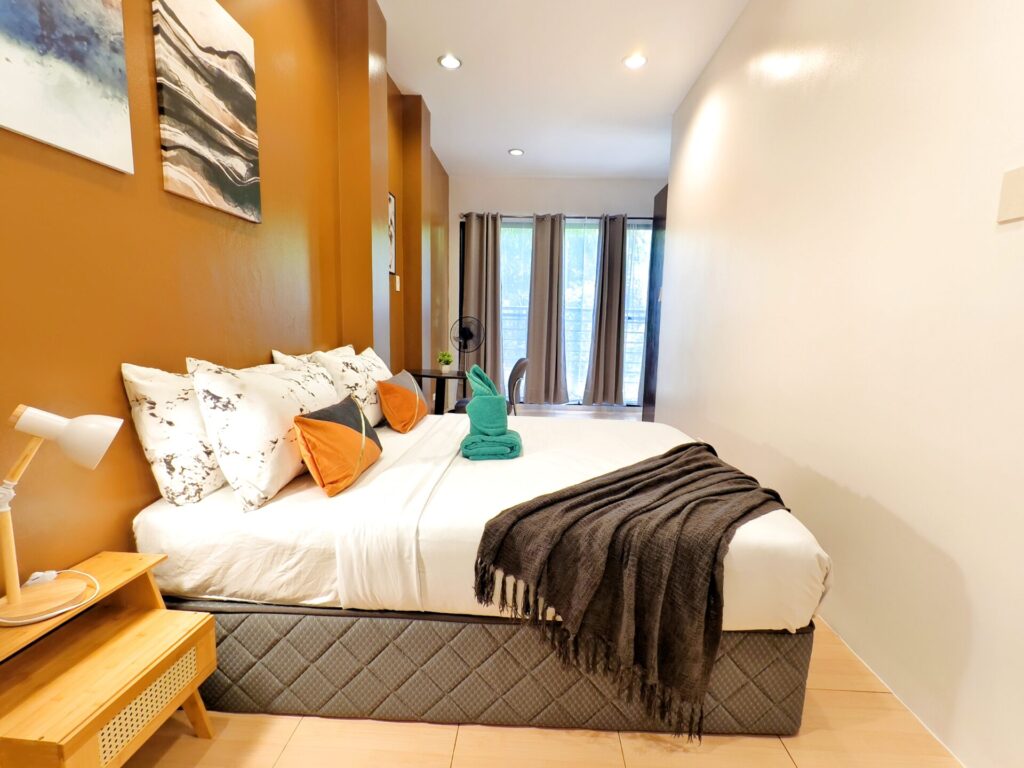 LA GUARDIA TOWNHOUSES 4BR - UNIT 10 - CEBU Condotels